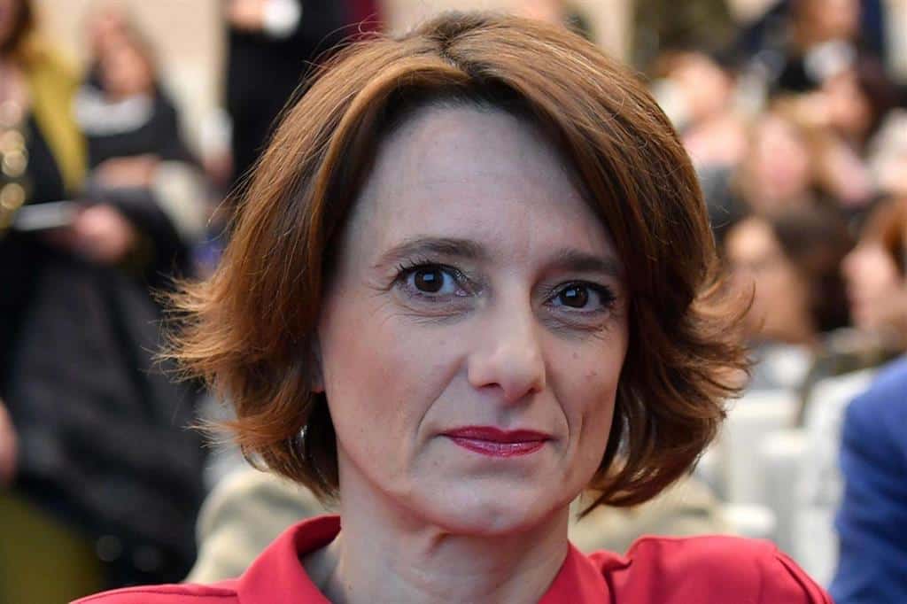 Diamo ai figli il cognome della madre, dice il Ministro Elena Bonetti